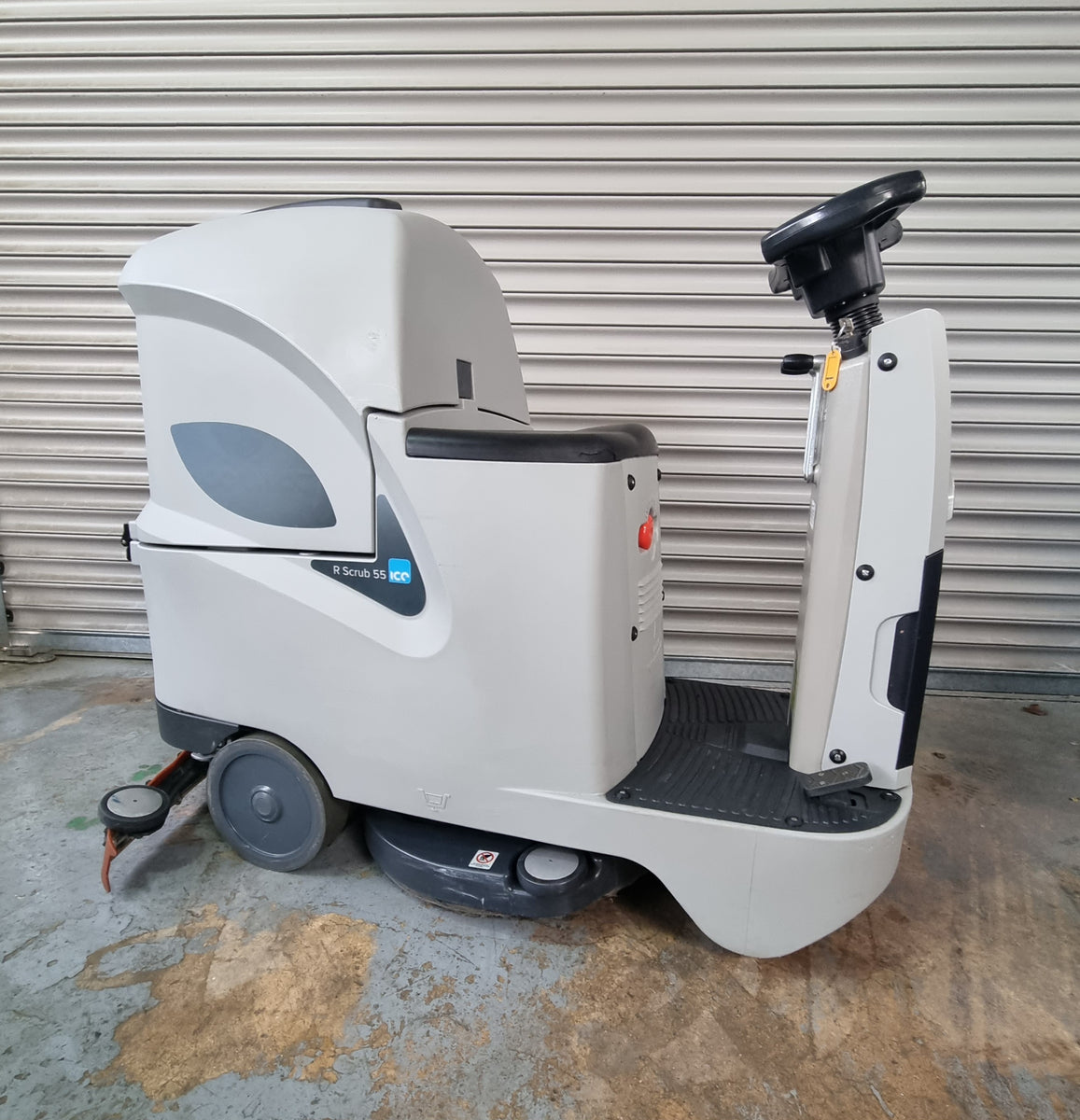 Ice R Scrub 55 Ride on Scrubber Dryer – Frontline ICS